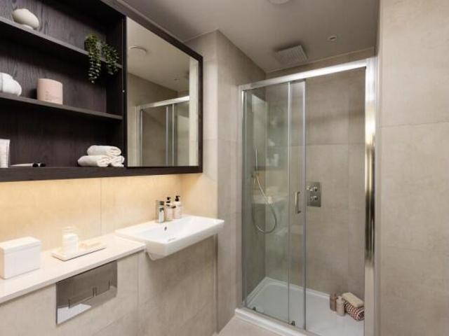 2 bedroom apartment for rent in Embassy Boulevard, London, SW11