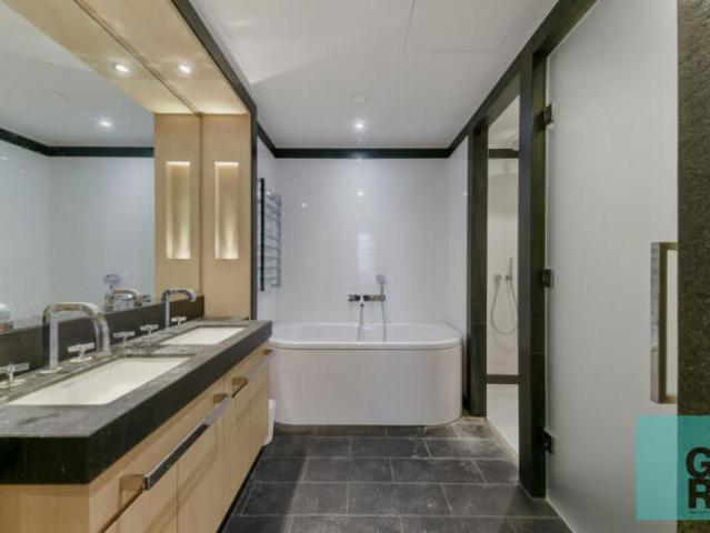 2 bedroom apartment for rent in Embassy Gardens, London, SW11
