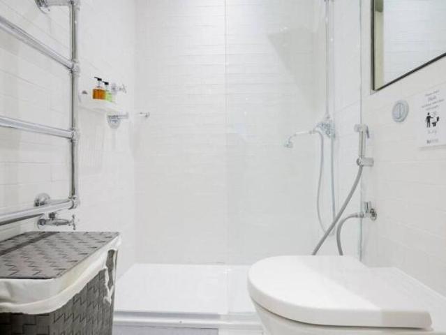 2 bedroom apartment for rent in Embassy Gardens, London, SW11