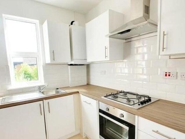 2 Bedroom Apartment For Rent In Enfield
