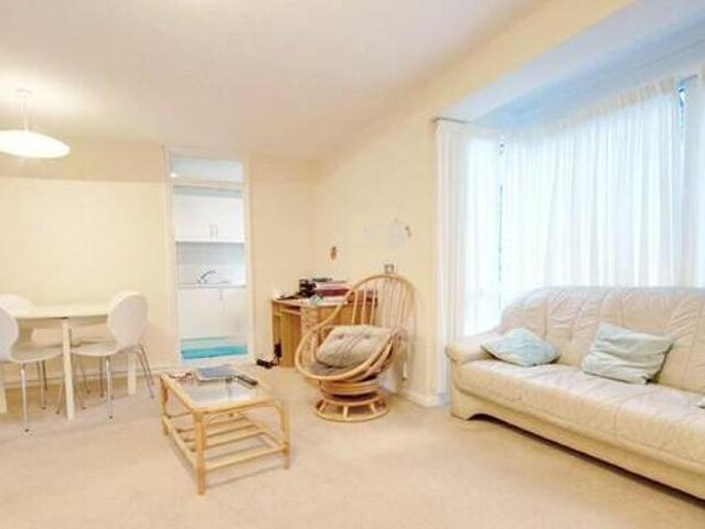 2 Bedroom Apartment For Rent In Enfield