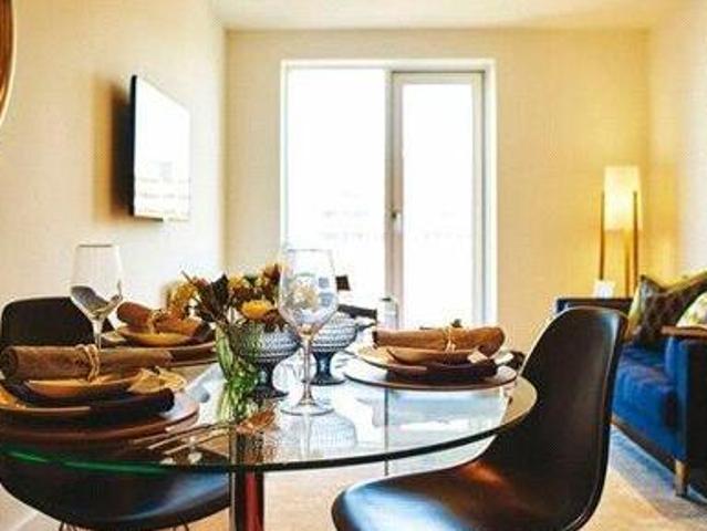 2 Bedroom Apartment For Rent In Enfield, London