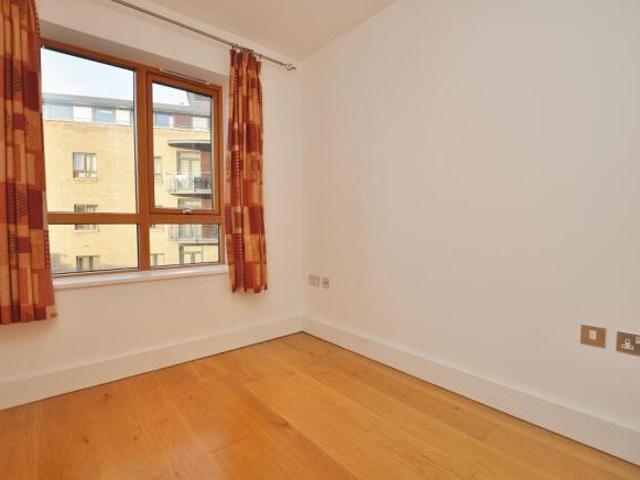 2 bedroom apartment for rent in Epsom Road, Guildford, Surrey, GU1