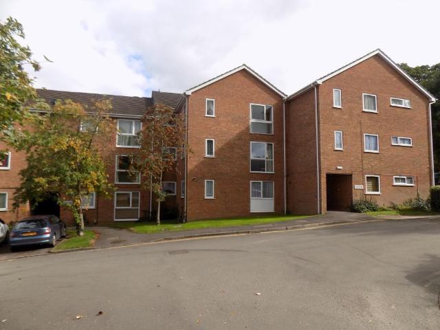 2 bedroom flat for rent in Epping Close, Reading, RG1