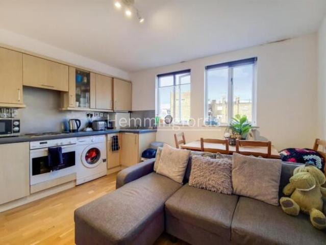 2 bedroom apartment for rent in Essex Road, Angel, N1