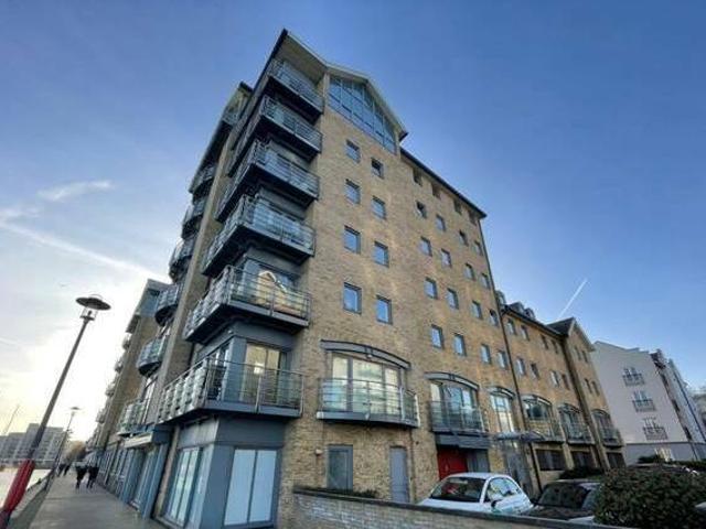 2 bedroom apartment for rent in Estuary House Lower Burlington Road Portishead North Somerset BS