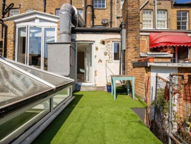 2 bedroom apartment for rent in Fulham Road, London, SW10