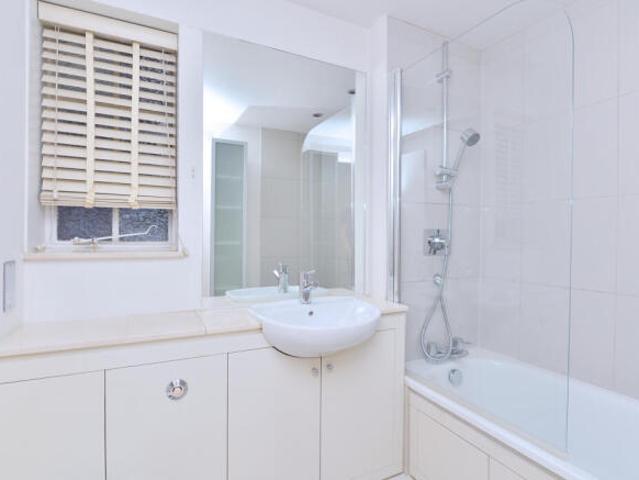 2 bedroom apartment for rent in Fulham Road, London SW3