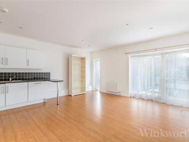 2 bedroom apartment for rent in Furley Road, London, SE15