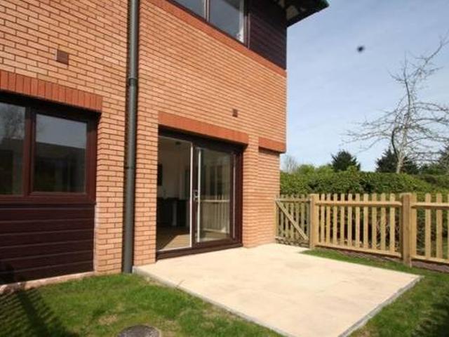 2 bedroom apartment for rent in Furze Court PO16