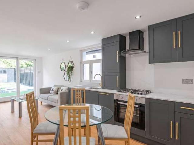 2 bedroom apartment for rent in Furzedown, London