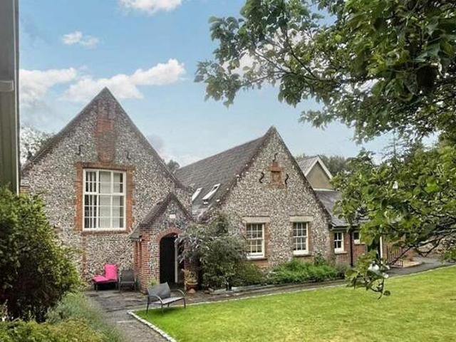 2 Bedroom Apartment For Rent In Fairclose