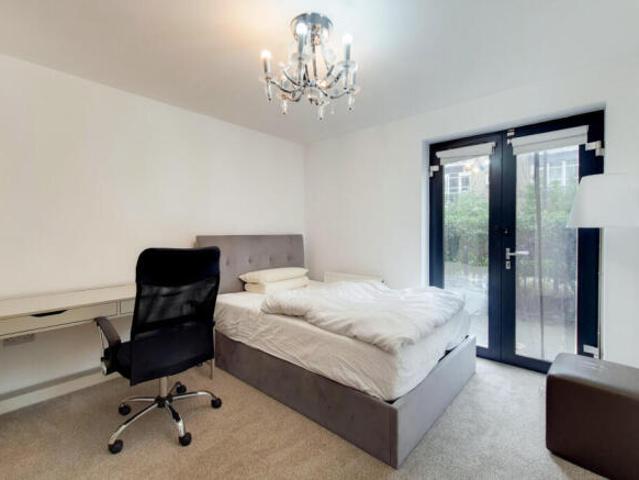 2 bedroom apartment for rent in Fairmont House, Needleman Street, London, SE16