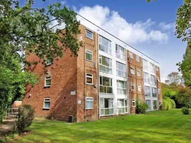 2 bedroom apartment for rent in Falcon Court, The Cloisters, F.