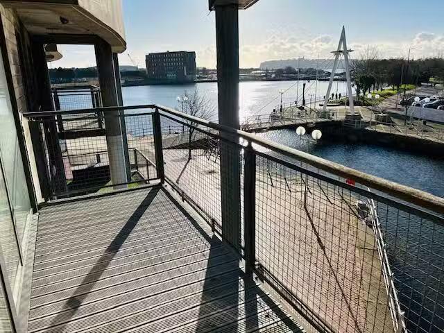 2 bedroom apartment for rent in Falcon Drive, Cardiff City, C.