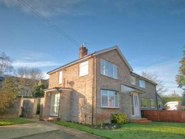 2 bedroom apartment for rent in Farm Close Road Wheatley Oxford OX33
