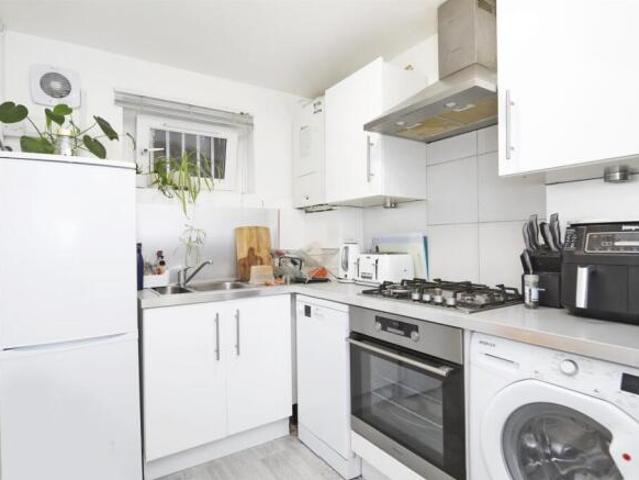 2 bedroom apartment for rent in Farmer's Road, SE5