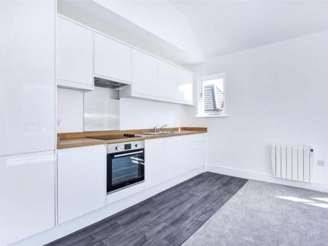 2 bedroom apartment for rent in Faringdon House, Faringdon Road, Swindon, Wiltshire, SN1