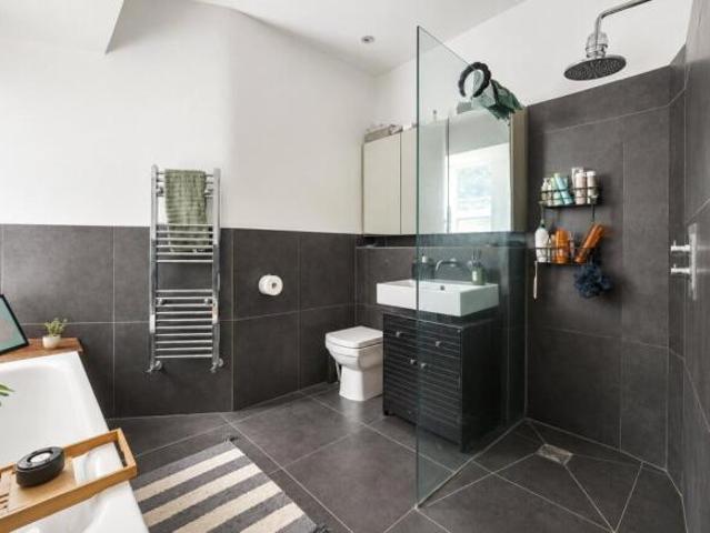 2 bedroom apartment for rent in Fawe Park Road, Putney, SW15