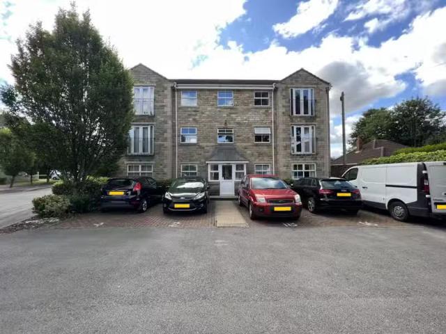 2 bedroom apartment for rent in Fearnley Croft, Gomersal, BD19