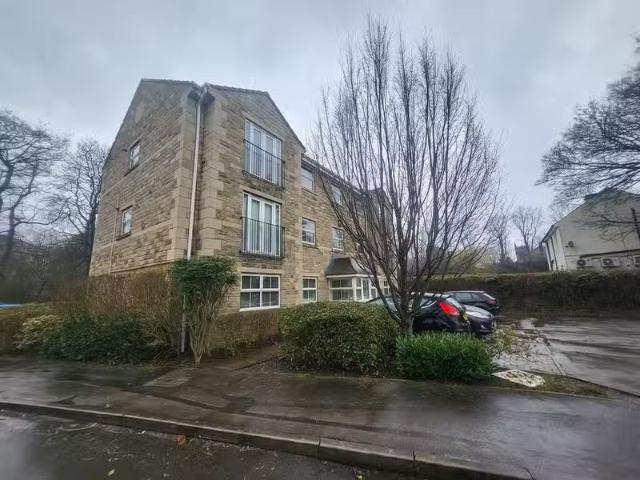 2 bedroom apartment for rent in Fearnley Croft, Gomersal, BD19