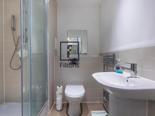 2 bedroom apartment for rent in Felix Point, Epstein Square, London, E14