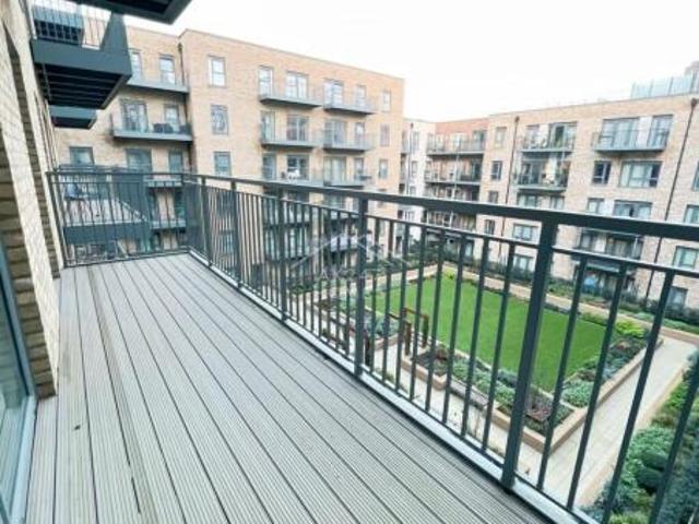 2 bedroom apartment for rent in Fermont House, Beaufort Square, London, NW9