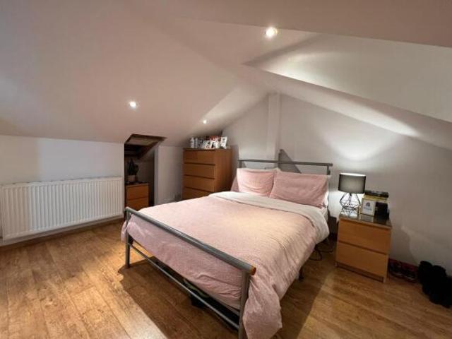 2 bedroom apartment for rent in Ferndale Road, SW4