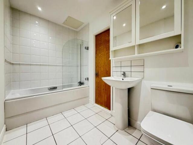 2 bedroom apartment for rent in Ferry Lane, Brentford, TW8