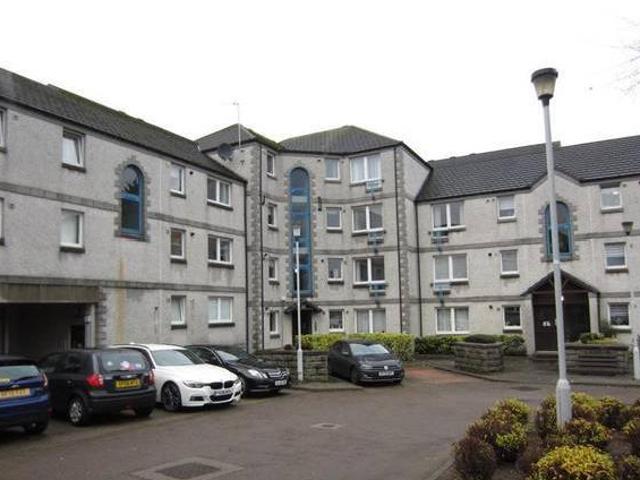 2 bedroom apartment for rent in Ferryhill Gardens Top Floor Flat AB11