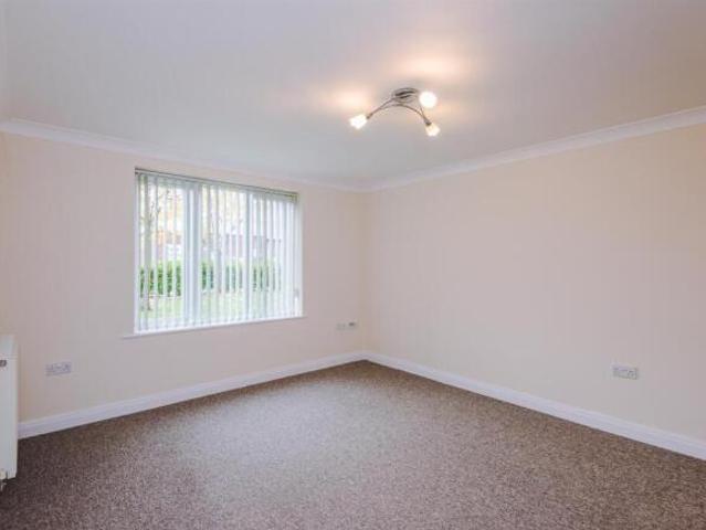 2 bedroom apartment for rent in Ferryside, Thelwall, WA4