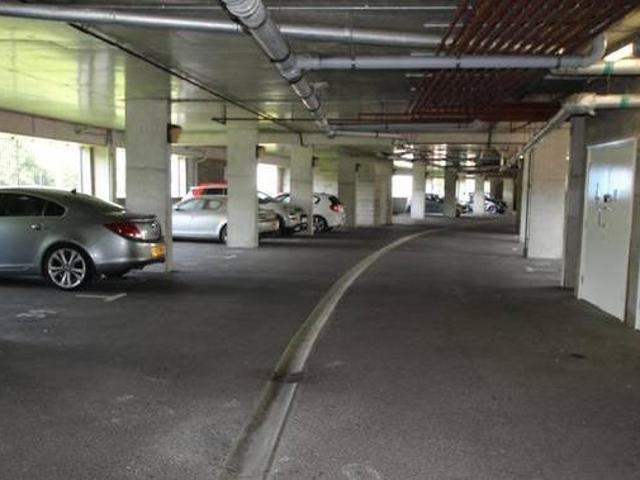 2 bedroom apartment for rent in Fisgard Court DA12