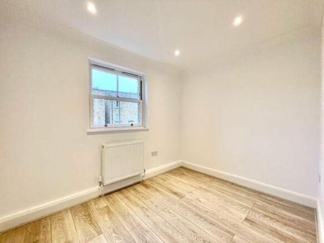2 bedroom apartment for rent in Fisher Court, SE14