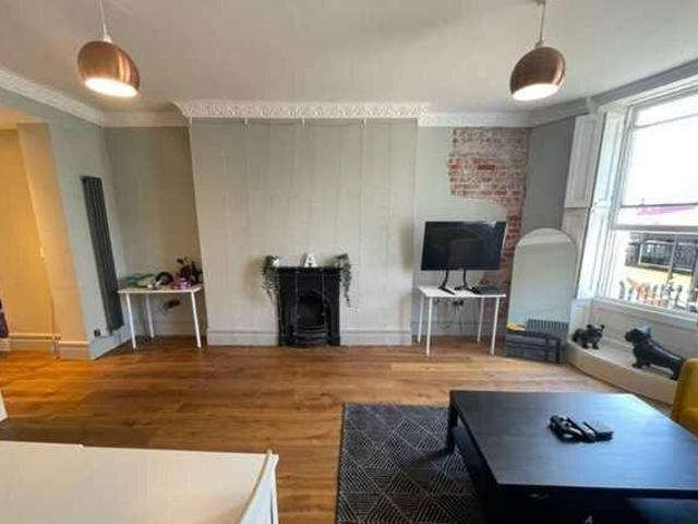 2 Bedroom Apartment For Rent In Flat 3, 23 Old Steine