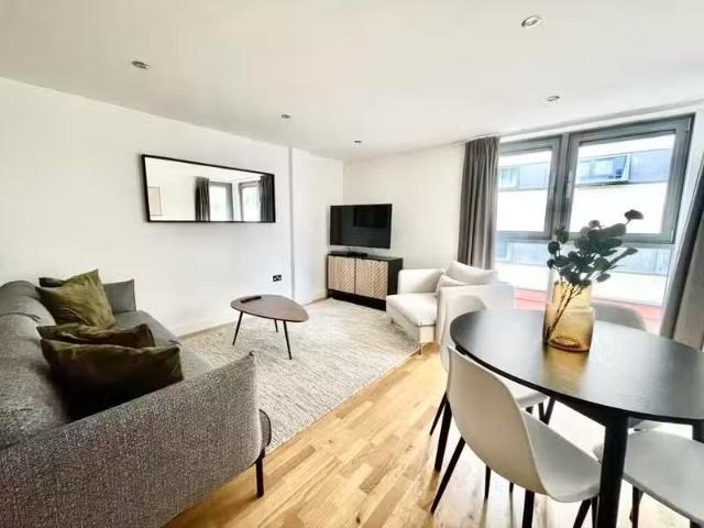 2 bedroom apartment for rent in Flat 104, Kings Quarter Apartm.