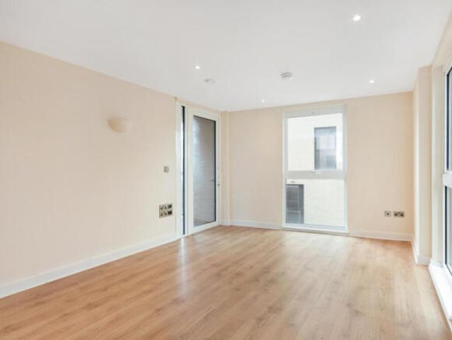 2 bedroom apartment for rent in Flat 14, Middleditch Court, Burgess Springs, CM1