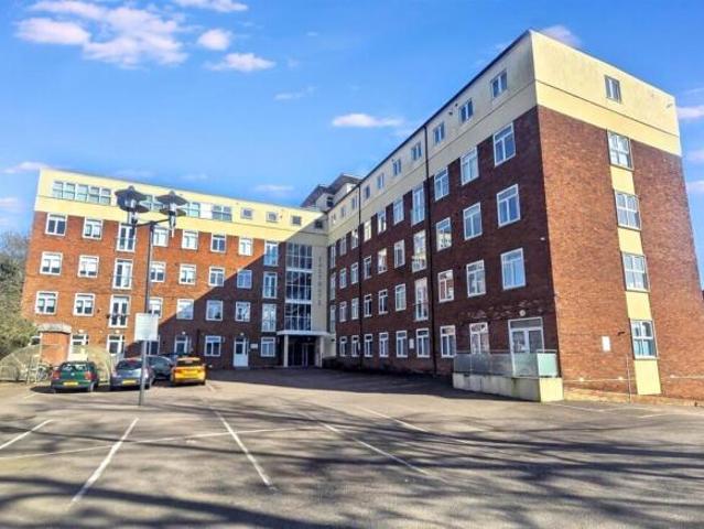 2 bedroom apartment for rent in Flat 42 Eastgate House, 122 Thorpe Road, NR1