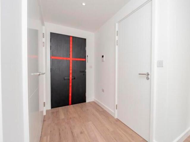 2 bedroom apartment for rent in Flat, Fairbank House, Beaufort Square, London, NW9