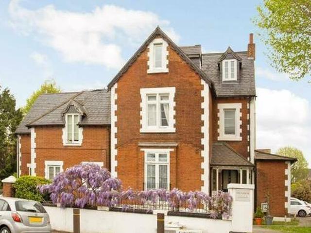 2 bedroom apartment for rent in Flat The Gables Fasset Road KT1