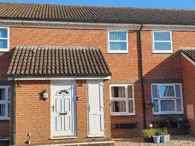 2 bedroom apartment for rent in Floriston Gardens, New Milton.