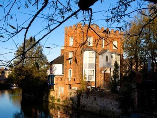 2 Bedroom Apartment For Rent In Folly Bridge House, Central Oxford
