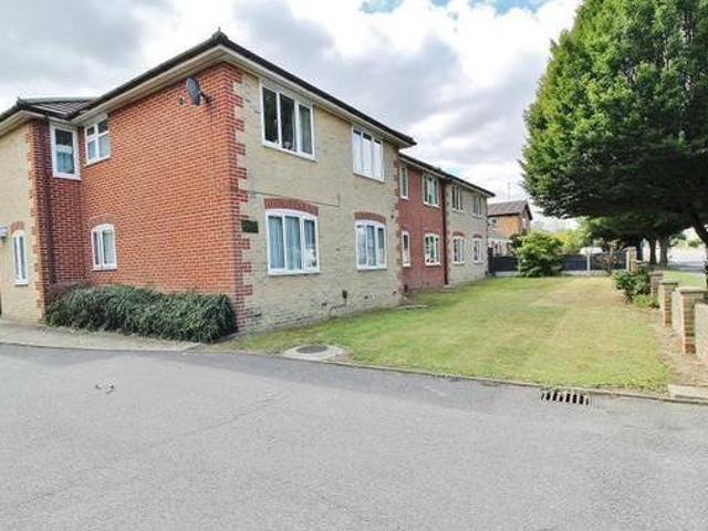 2 bedroom apartment for rent in Forest Glade Court London Road SS7