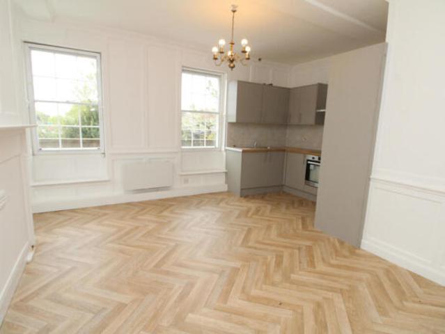 2 bedroom apartment for rent in Forge Lane, Gravesend, DA12