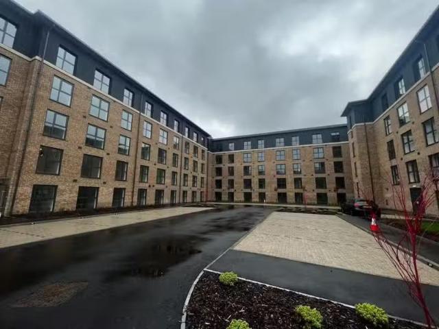 2 bedroom apartment for rent in Fox House, DE1