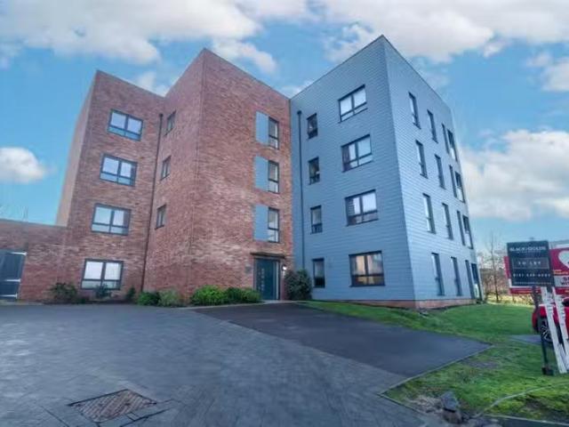 2 bedroom apartment for rent in Foxglove House, Elm Road, Blyt.