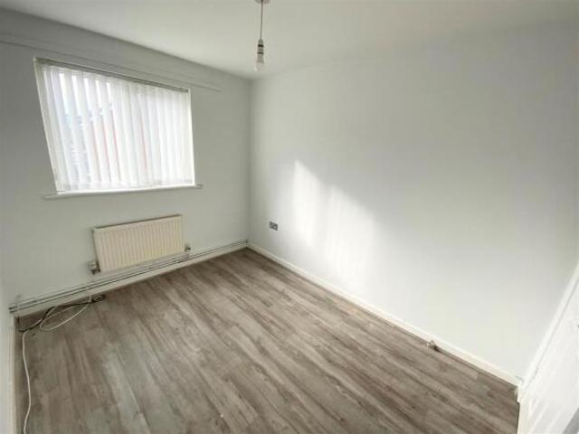 2 bedroom apartment for rent in Francine Close, Liverpool, Merseyside, L3
