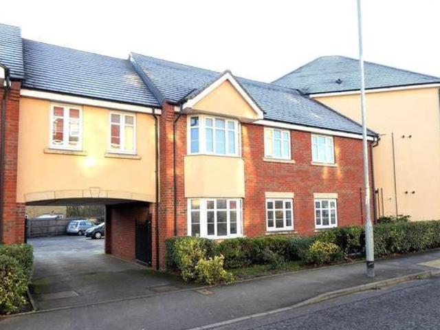 2 bedroom apartment for rent in French s Avenue Dunstable Bedfordshire LU6