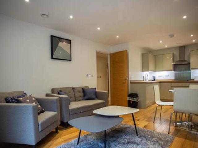 2 bedroom apartment for rent in Frinton Park Court Central Avenue FrintonOnSea Essex CO13