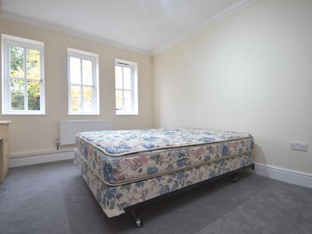2 bedroom apartment for rent in Frithwood Avenue, Northwood, HA6