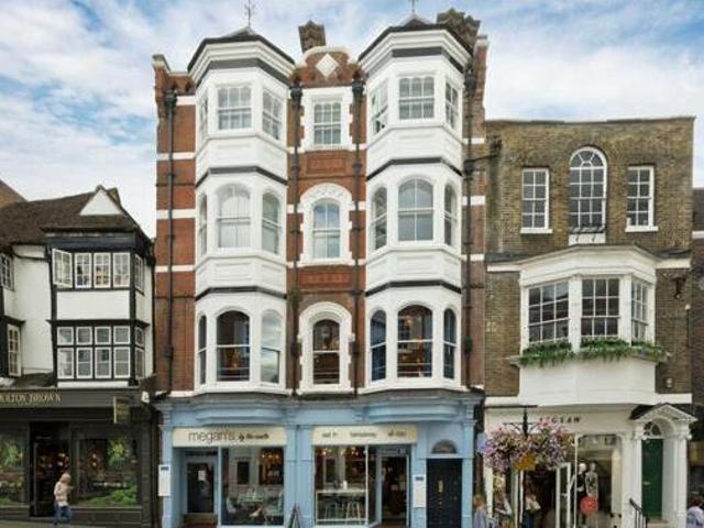 2 Bedroom Apartment For Rent In Guildford, Surrey